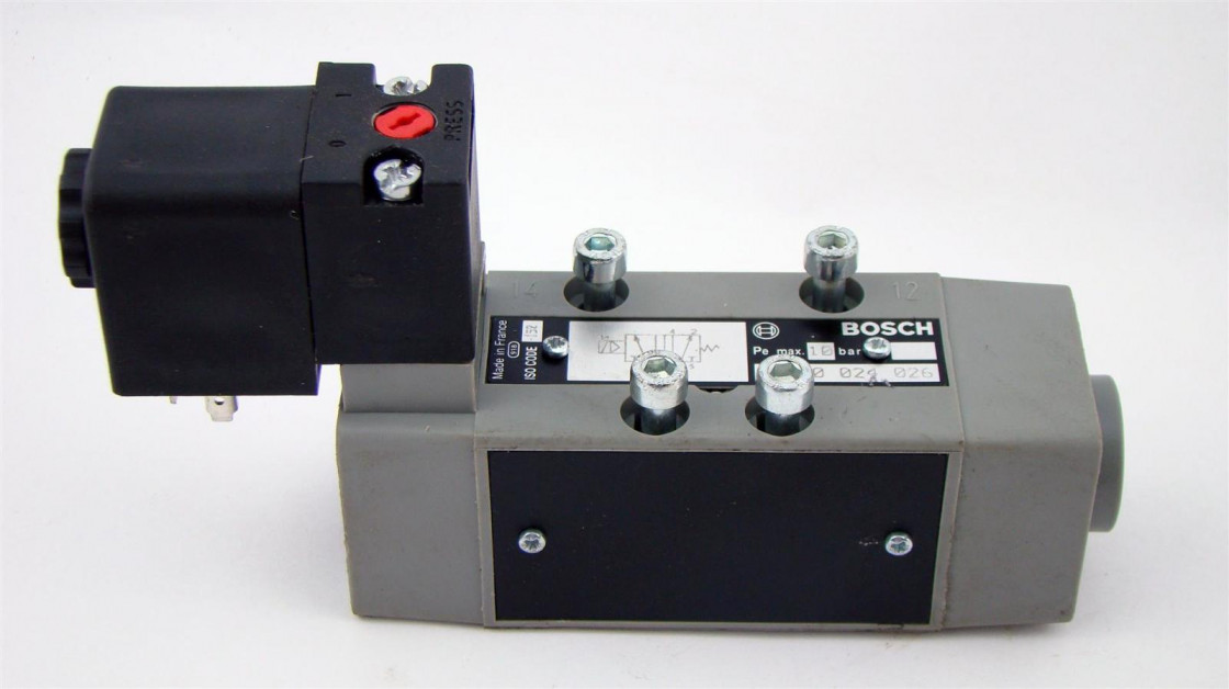 BOSCH REXROTH 0820 038 652 PNEUMATIC DIRECTIONAL VALVE 24 VDC ...